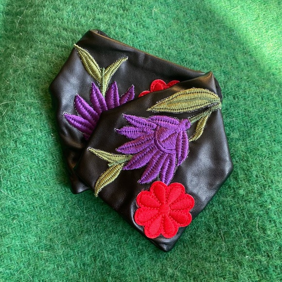Donna Leah Designs | Accessories | Donna Leah Designs Fingerless Floral ...